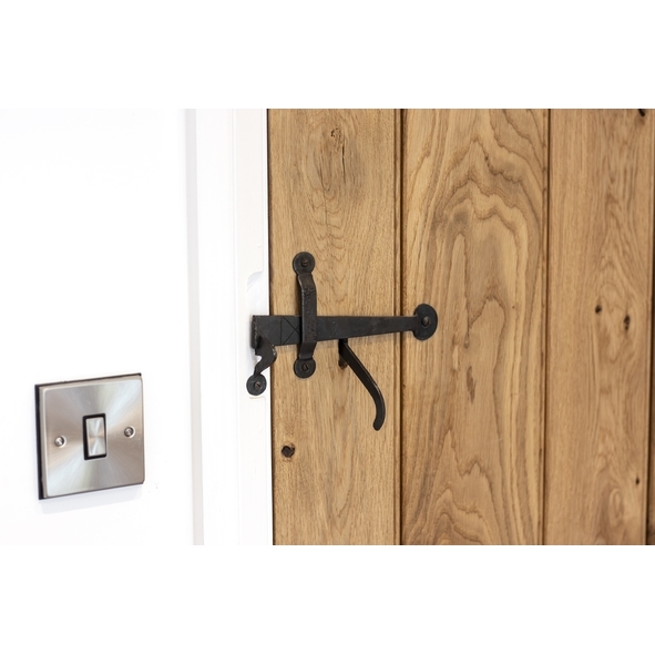 33203 • 63 x 54mm • Beeswax • From The Anvil Frame Keep Pin